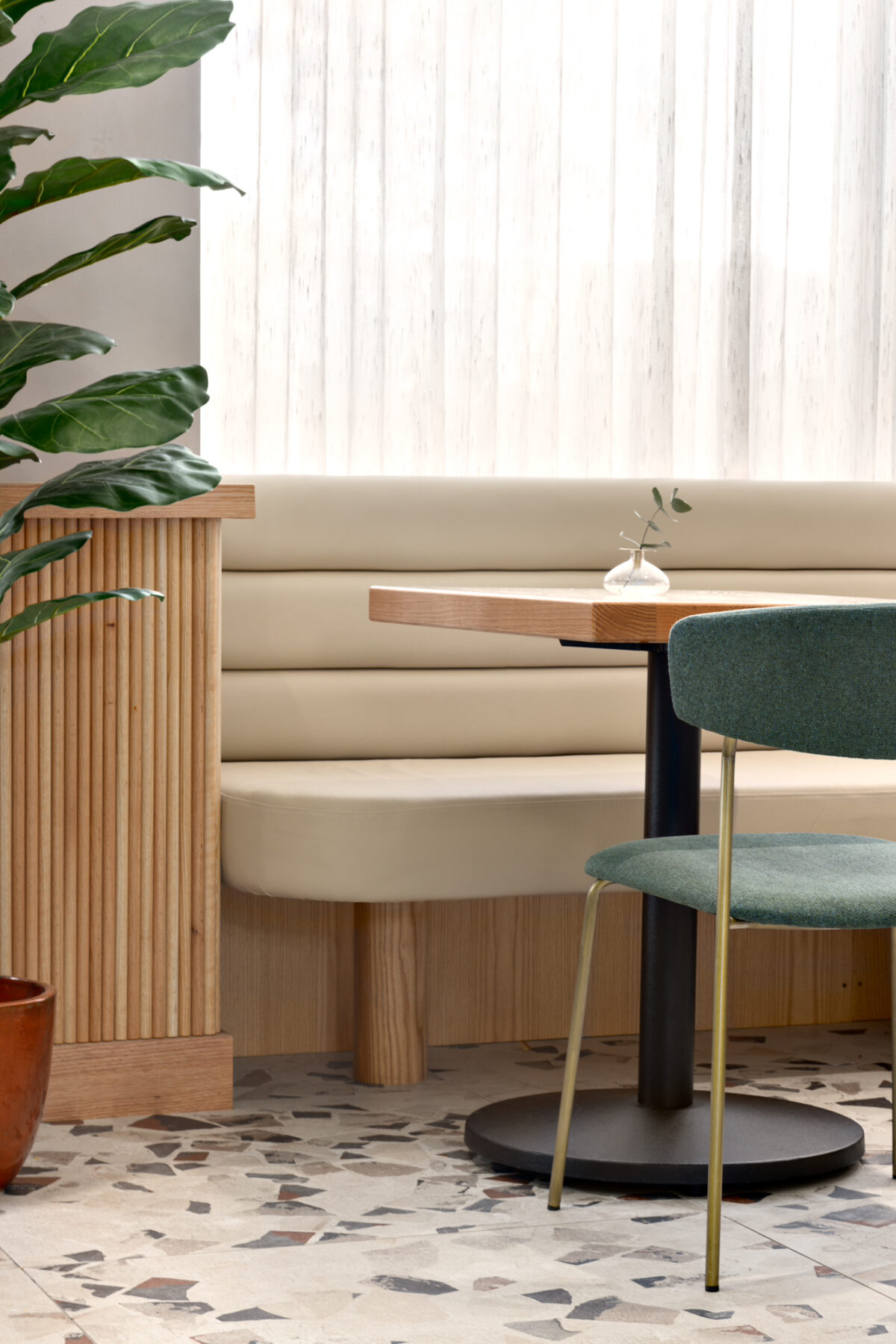 Ruex Café and Bar | House of Bohn